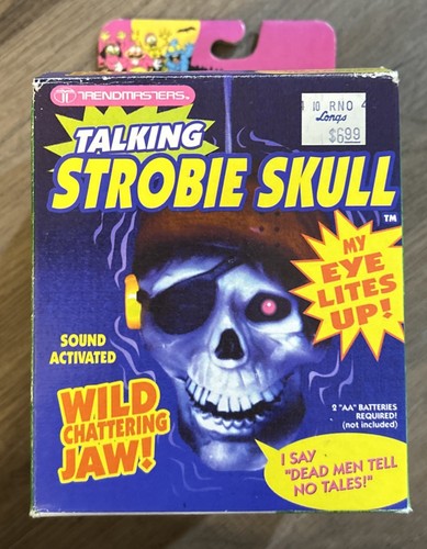 Trendmasters Halloween Strobie Pirate Skull Sound Light Chattering Jaw ...