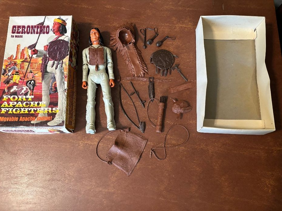 Vintage Geronimo Fort Apache Fighter by Marx Movable Indian Figure w ...