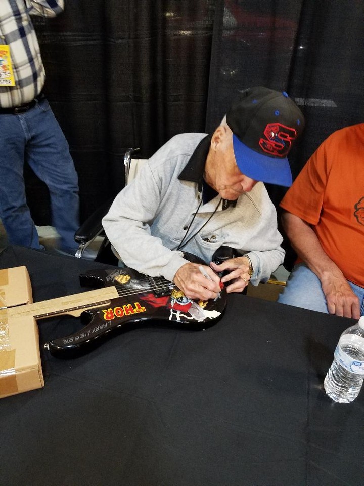 STAN LEE LARRY LIEBER JOE SINNOTT WALT SIMONSON SIGNED THOR PEAVEY ...