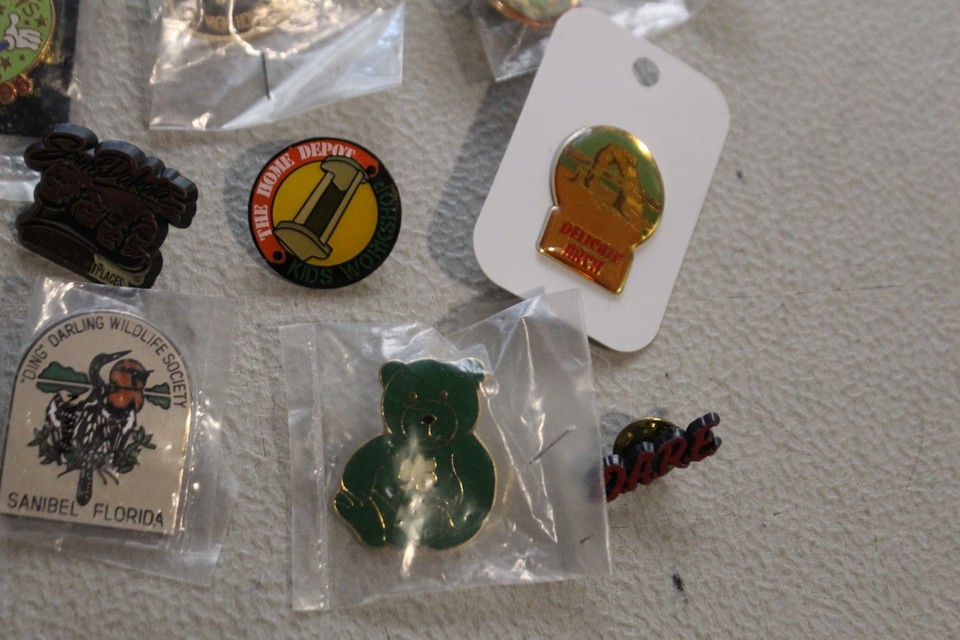HUGE Mix Lot Of 35 Collector Pins Pinback Pins Lot | eBay