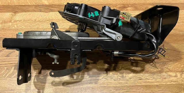 1998 BMW 323 Convertible Top Storage Cover Flap Motor Drive 67618353577 ...