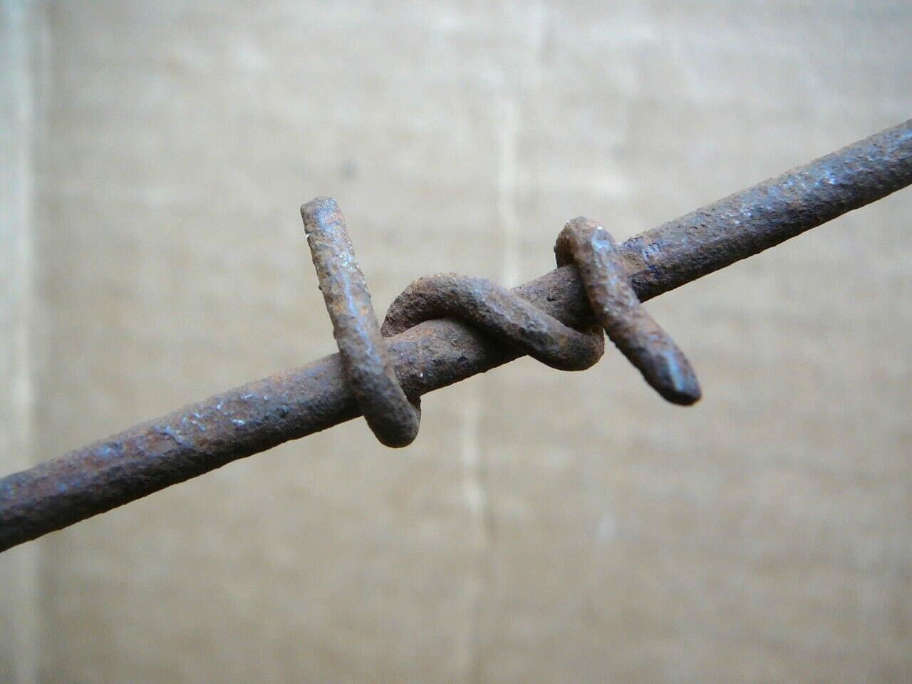 SUNDERLAND'S KINKED LINE WITH TWO POINT BLUNT CUT BARBS - ANTIQUE ...