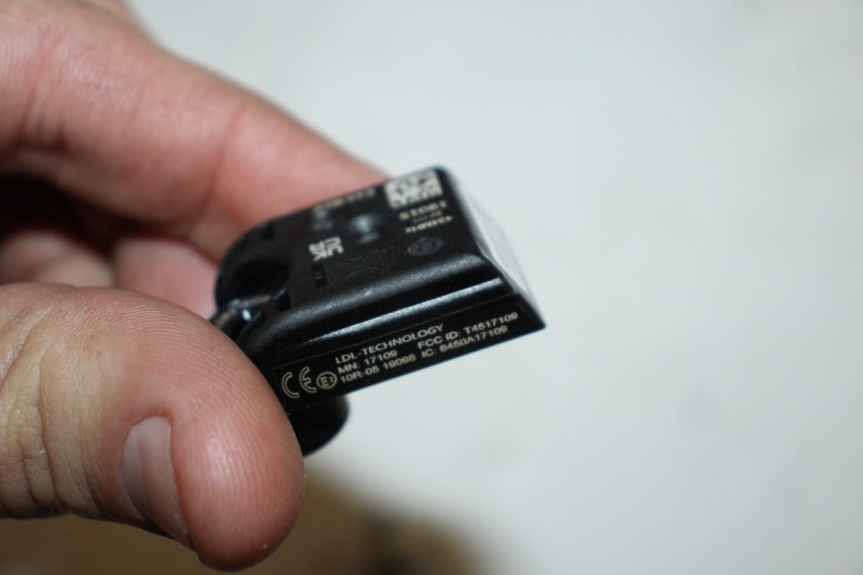 NEW Harley-Davidson OEM TPMS 32700052 32700052A Tire Pressure Sensor ...