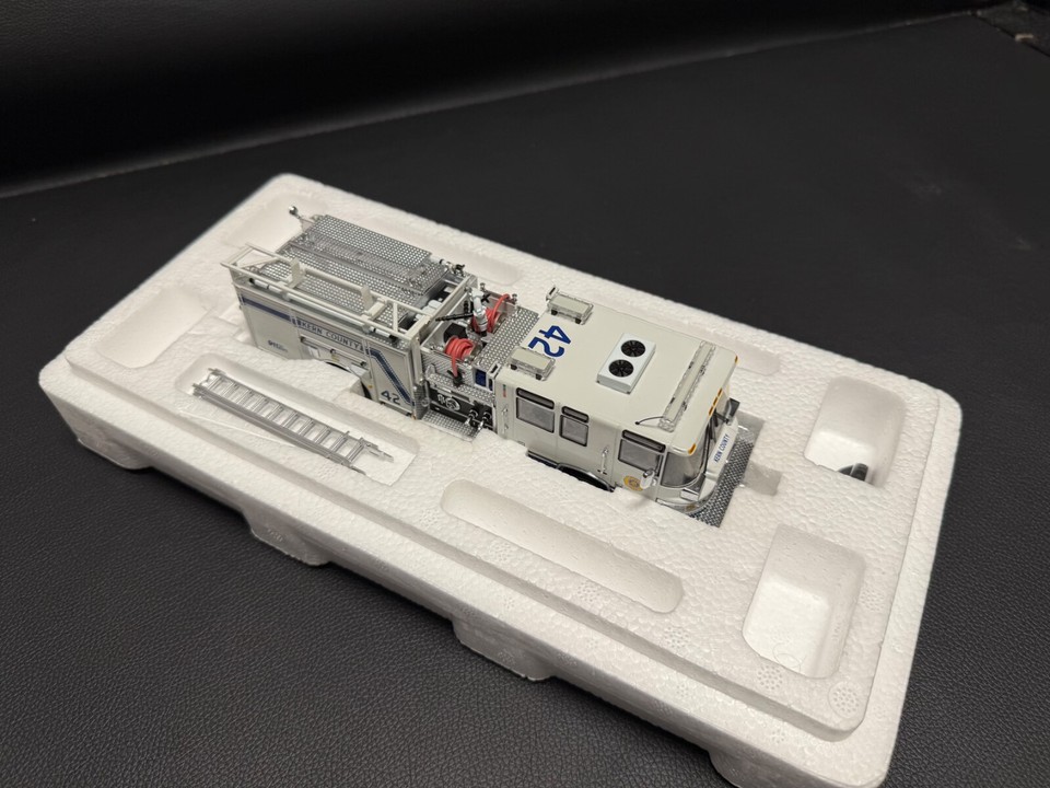 TWH Model Pierce Kern County Fire Die-cast Engine 42 1/50 | eBay