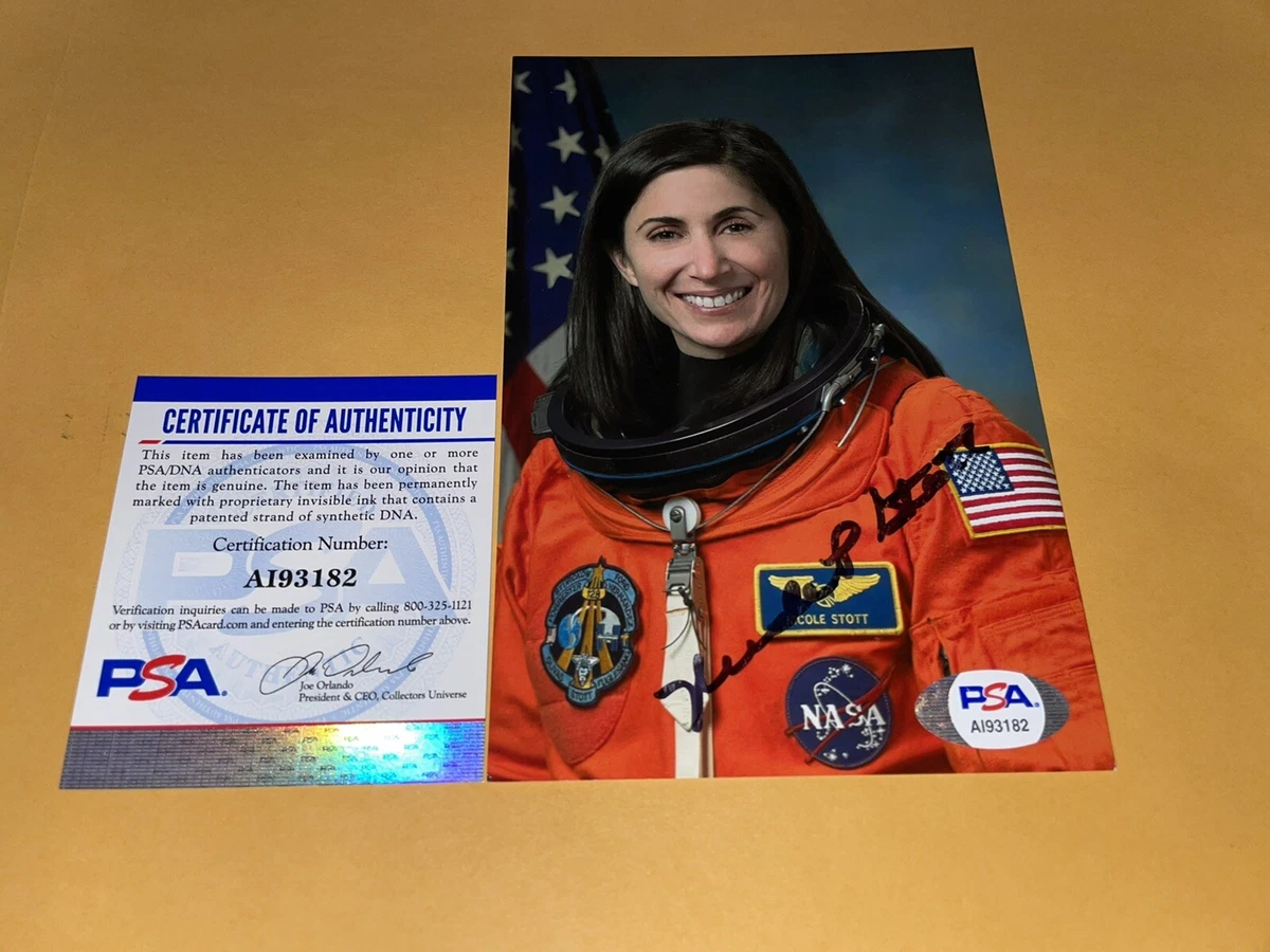 Astronaut Nicole Stott Nasa
