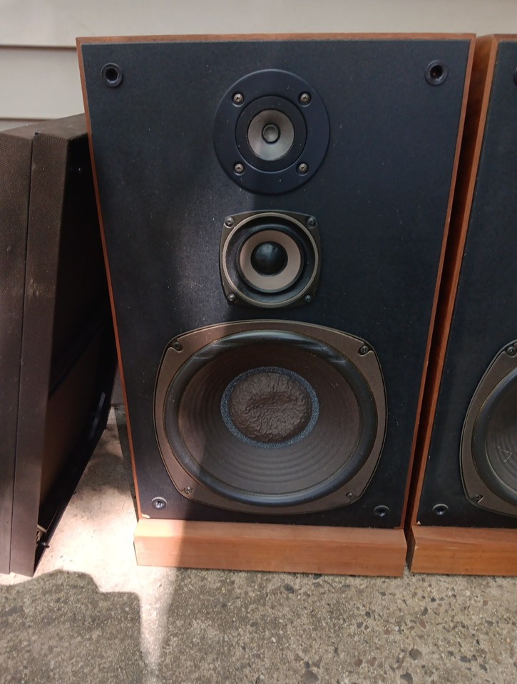 Vintage Pair of Floor Realistic Optimus 25 Speakers 40-2027 Made In ...