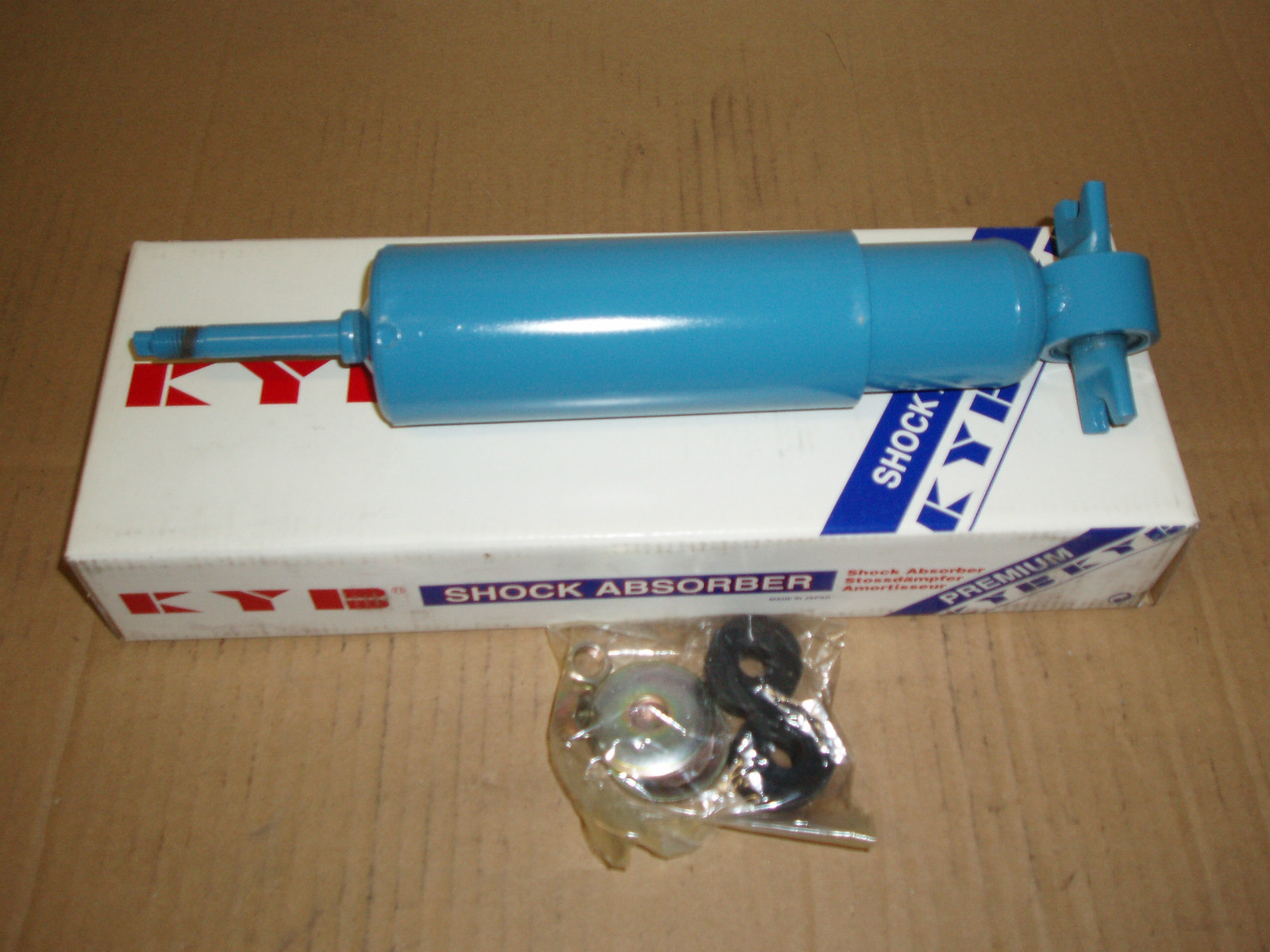 KYB 444117 Front Shock Absorber Fits Mitsubishi L200 4WD Pickup 1986 ...