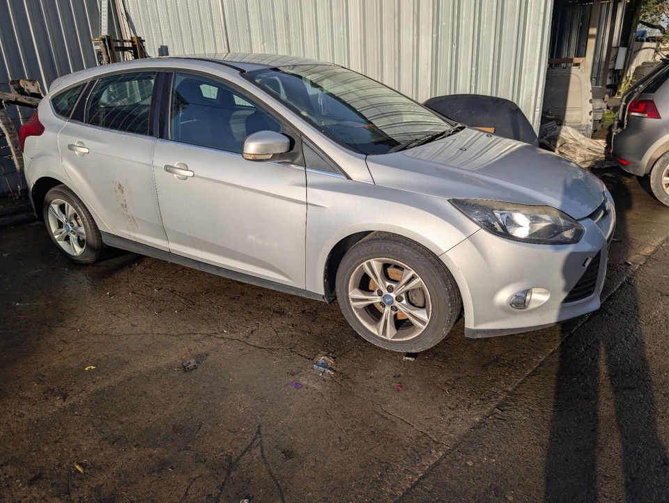 Ford Focus Right Driver OS Front Inner Wing Arch Liner MK3 2012-2015A ...