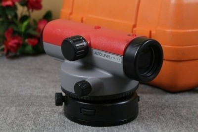 Automatic Levels - Pentax Level