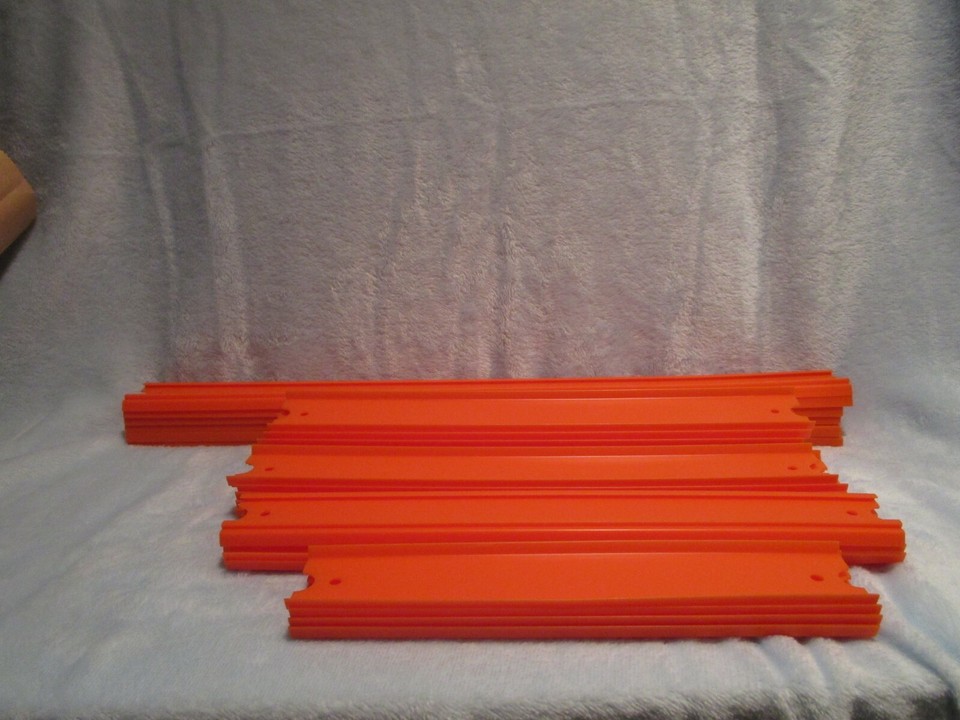 26 Hot Wheels Vintage Orange Race Track, 6 - 17 3/4", 16 - 12', 4 - 9 ...
