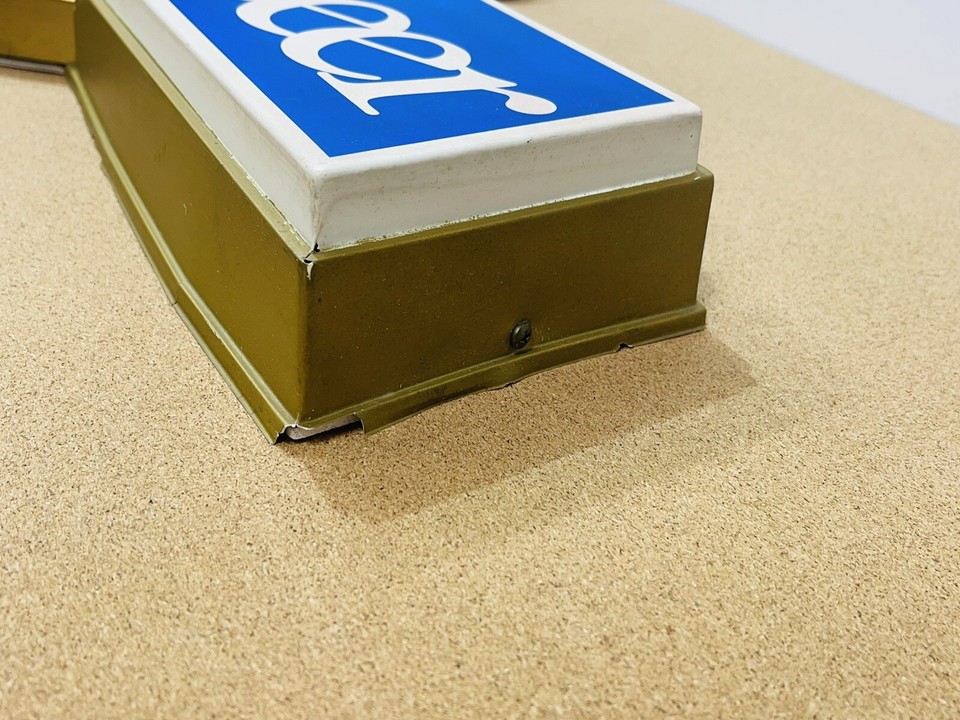 Rare Vintage Stroh's Beer Lions Crest Logo Lighted Sign No Light 39” X ...