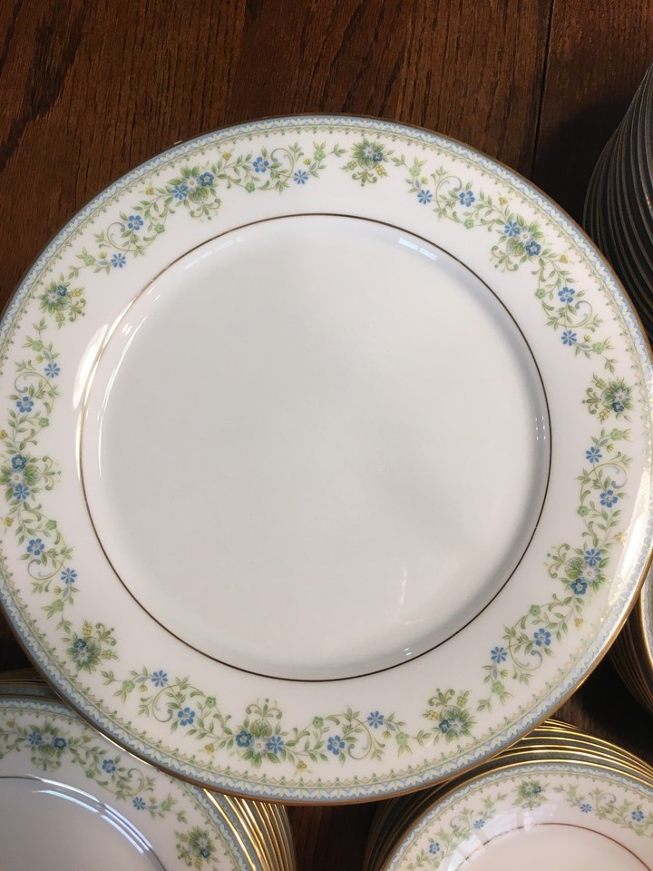 NORITAKE SPRING MEADOW CHINA (84pc) 12 Settings; Hostess Serving Set ...
