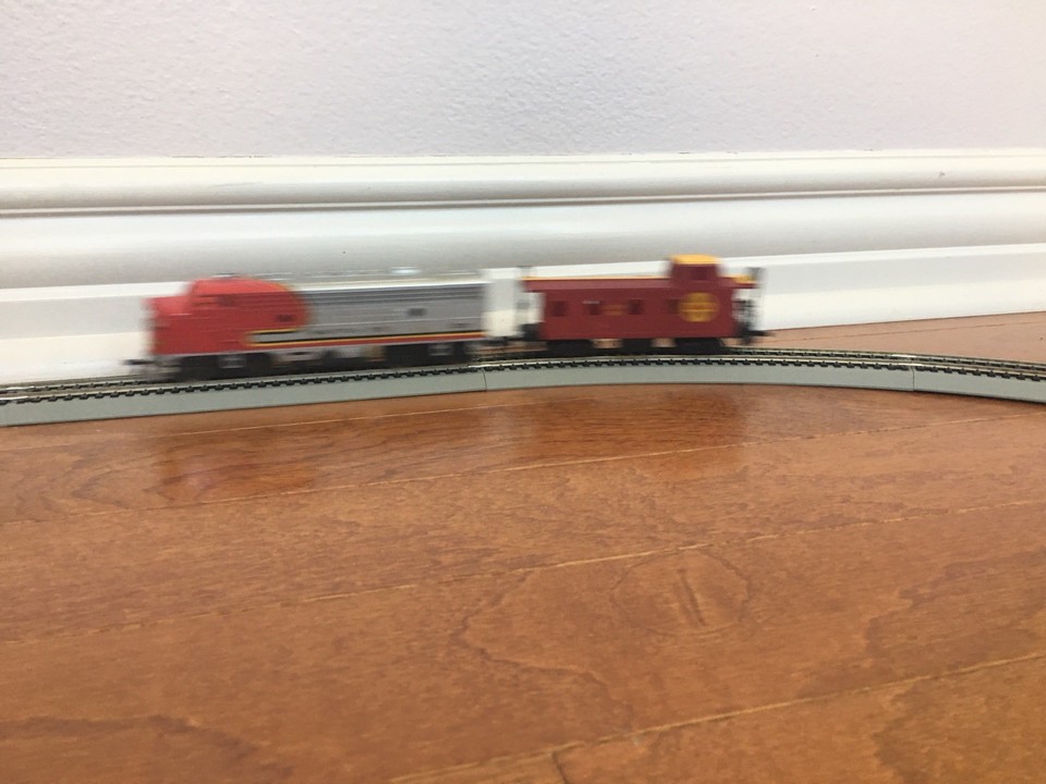 Bachmann Vintage HO Santa Fe 307 Diesel Engine Toy Train Red Silver | eBay