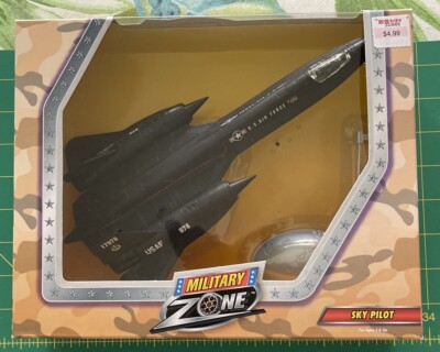 2004 Sky PILOT COLLECTION 1:72 Airplane FIGHTER With stand RETIRED NEW ...