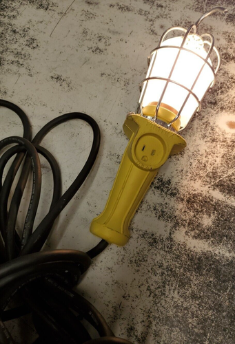DANIEL WOODHEAD PROTEX PORTABLE HAND LAMP USA METAL YELLOW HEAVY DUTY ...