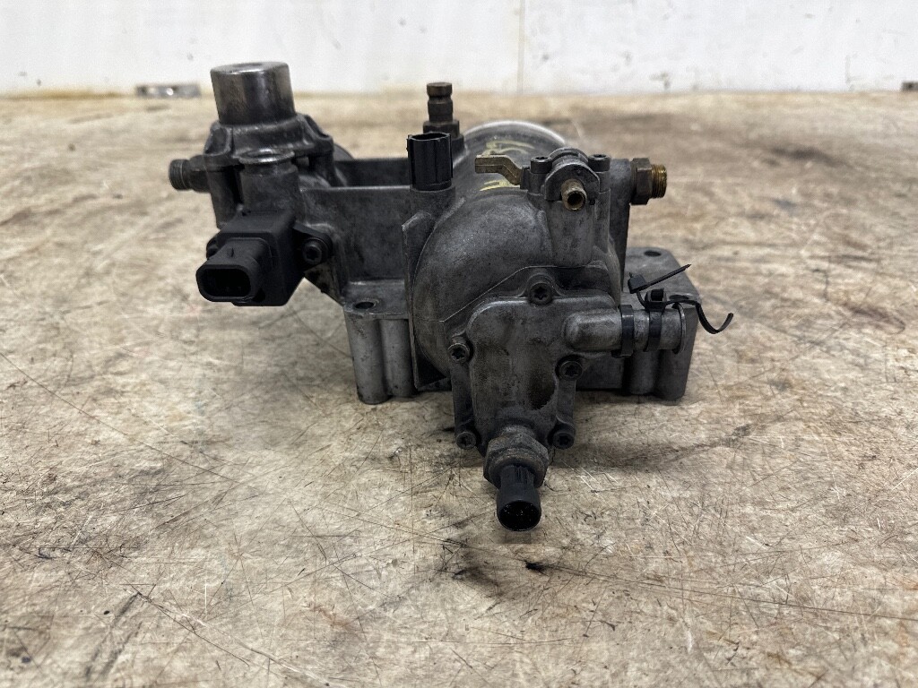 International Maxxforce DT Fuel Filter Housing 1873932C95 a 2011 ...