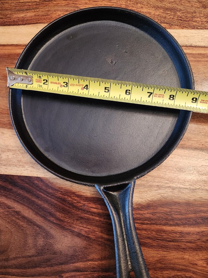 Cast Iron Round Griddle, 8-7/8" Diameter, Heat Ring, Gate Mark, Skillet ...