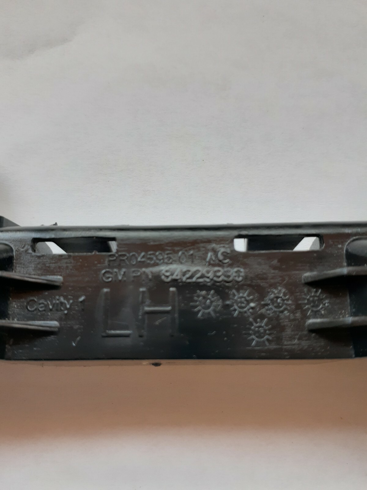 Genuine GM Front Driver Side Bumper Guide 2016-2019 Chevrolet Cruze ...