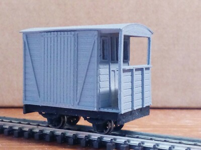 009/OO9 Brake Luggage Van With Vertical Planked Doors 4ft6 Wheelbase ...