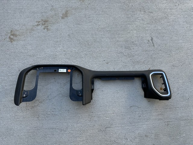 2019-2020 GMC SIERRA 1500 DASH RADIO BEZEL PAD GLOVE BOX SURROUND ...