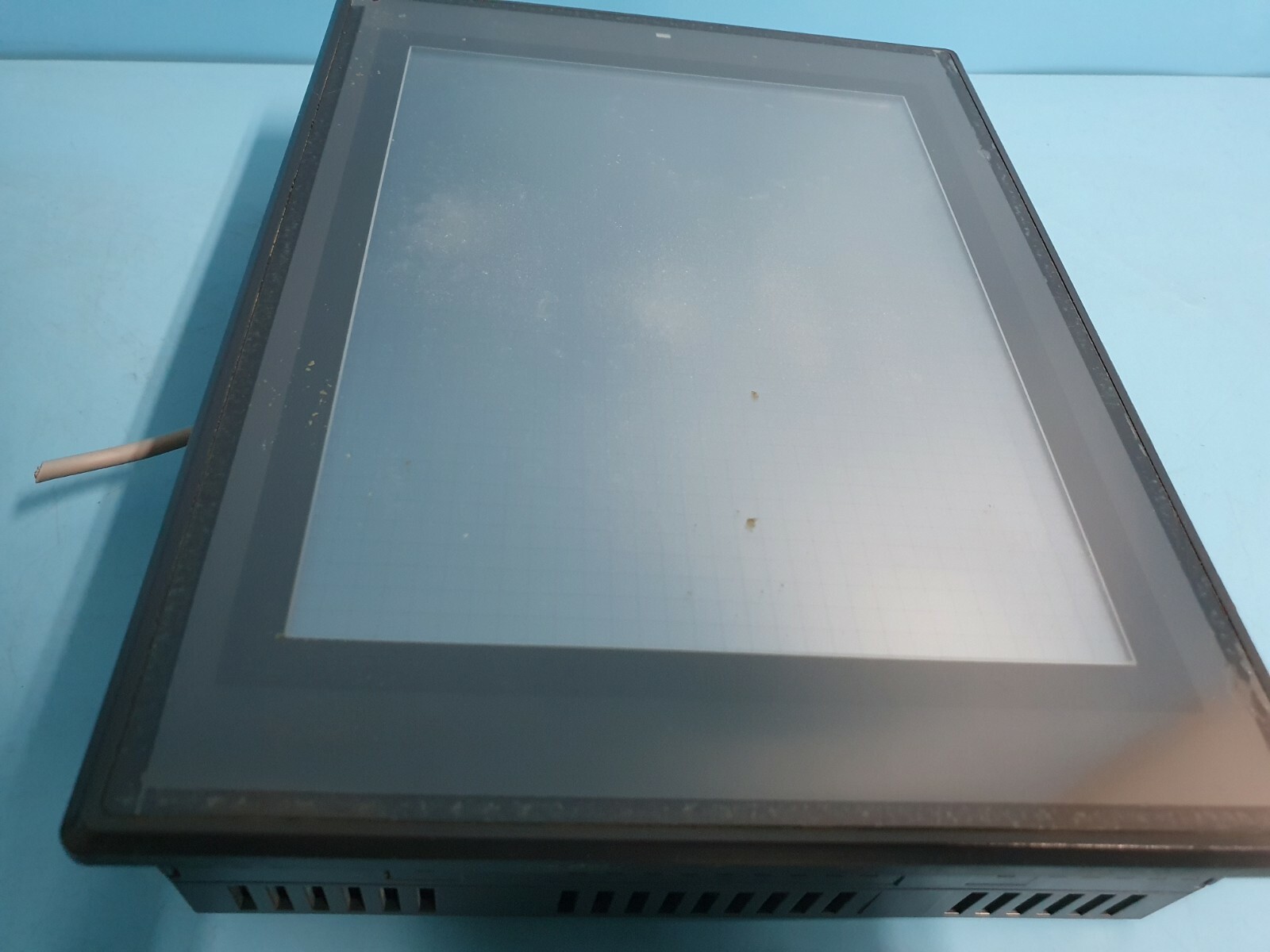 KEYENCE VT3-V8 TOUCH SCREEN TESTED WORKING | eBay