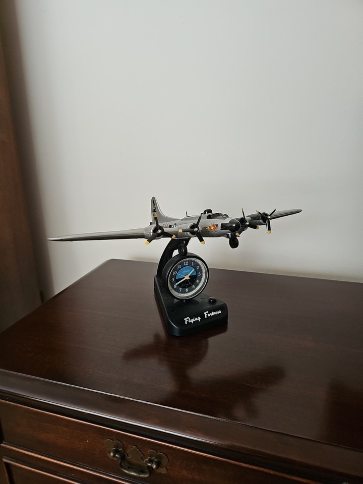 Vintage Model Flying Fortress WWII, Clock, Motor, Props & Voice All ...