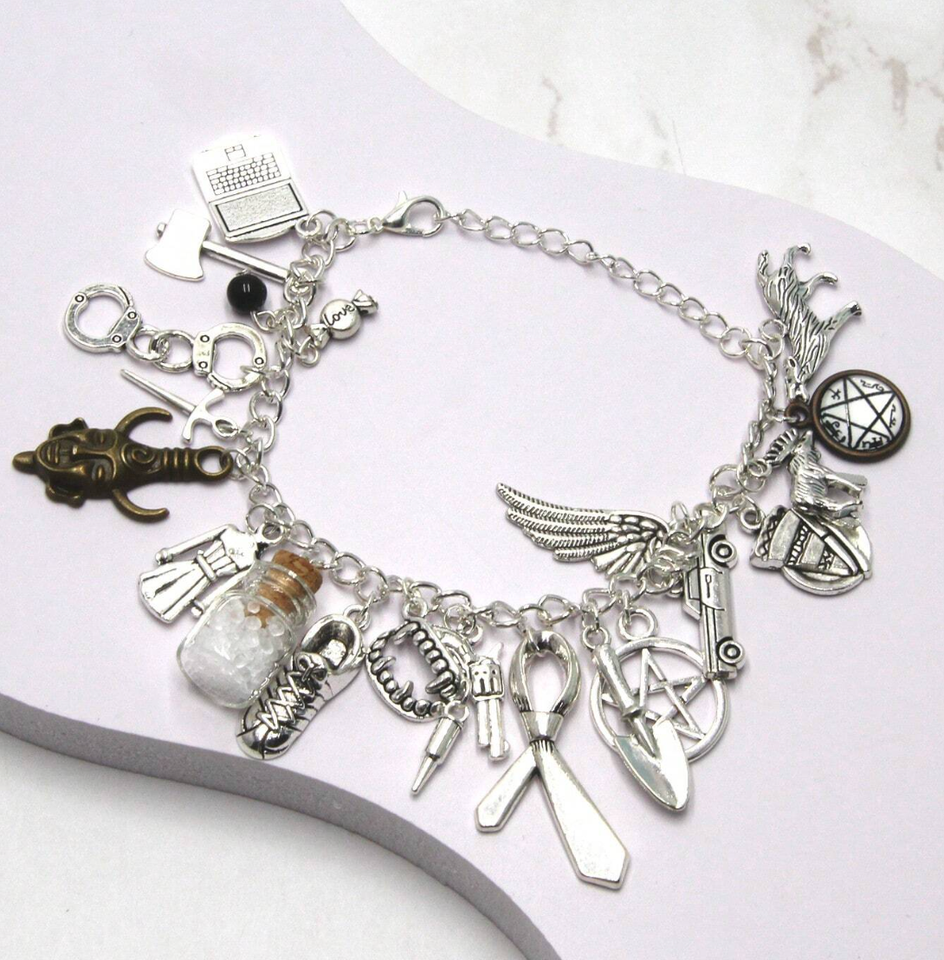SUPERNATURAL CHARM BRACELET Dean Winchester, Sam Winchester, Castiel ...