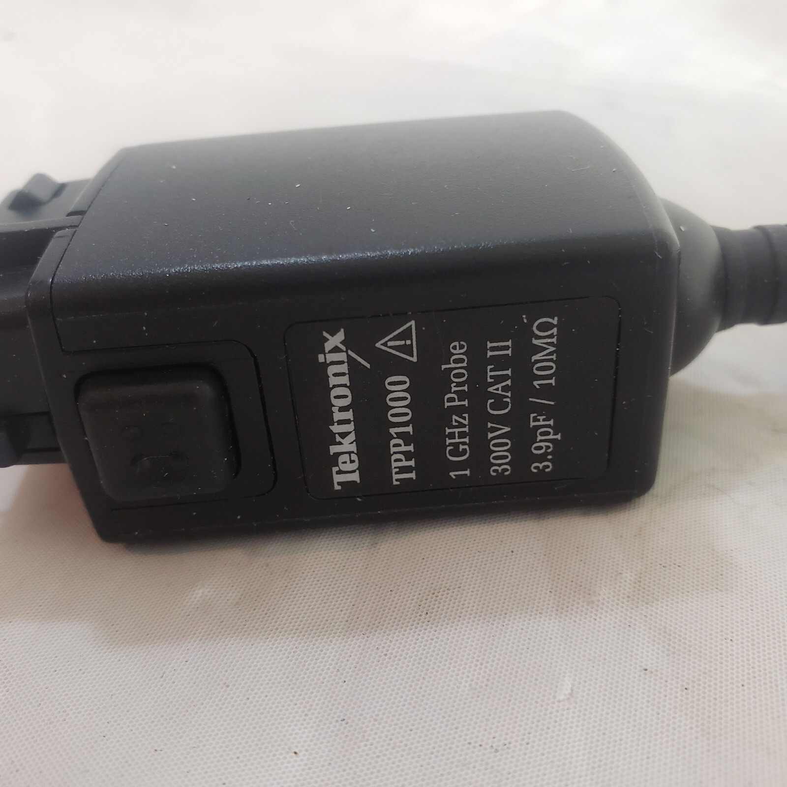 Tektronix TPP1000 Oscilloscope Probe CAT II 3.9pF 1GHz 300V WO/Probing ...