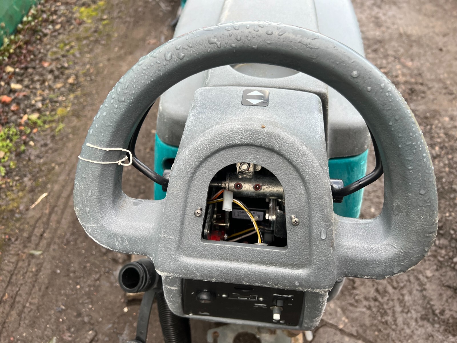 Tennant T3 Fast Floor scrubber Sweeper Drier £200+vat Choice2 Spares ...