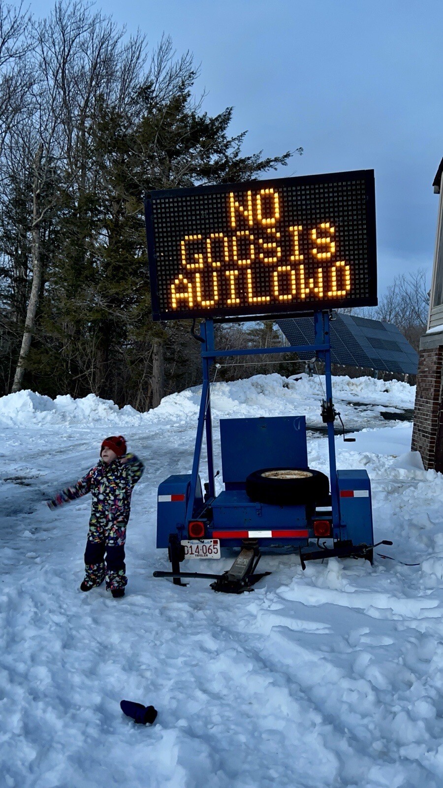 ADDCO SOLAR PORTABLE MESSAGE SIGN BOARD TRAFFIC 3-lines | eBay