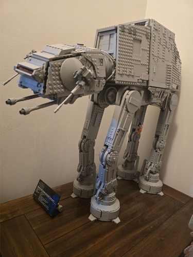 LEGO UCS AT-AT COMPLETE W/BOX AND INSTRUCTIONS - ALL MINIFIGURES ...