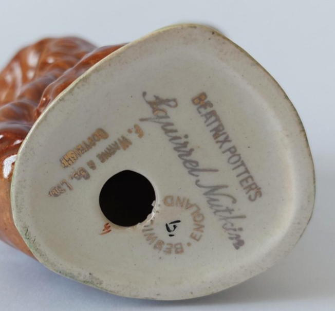 Beswick ~ Beatrix Potter~"SQUIRREL NUTKIN " BP 1a Gold Circle Stamp | eBay
