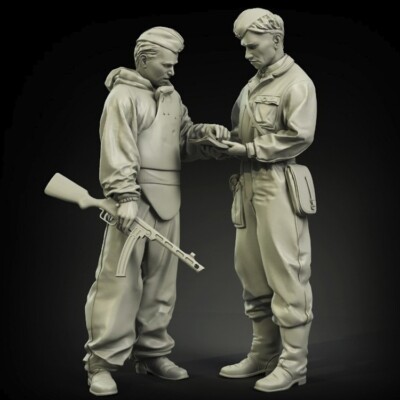 1/35 Soviet Soldier and Officer Resin Figure Model Kit 2 Figures ...