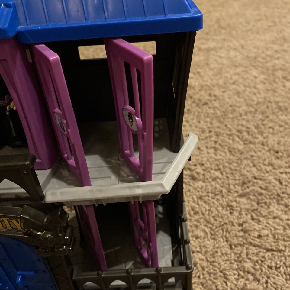 Fisher-Price Imaginext DC Super Friends Gotham City Jail W Batman And ...
