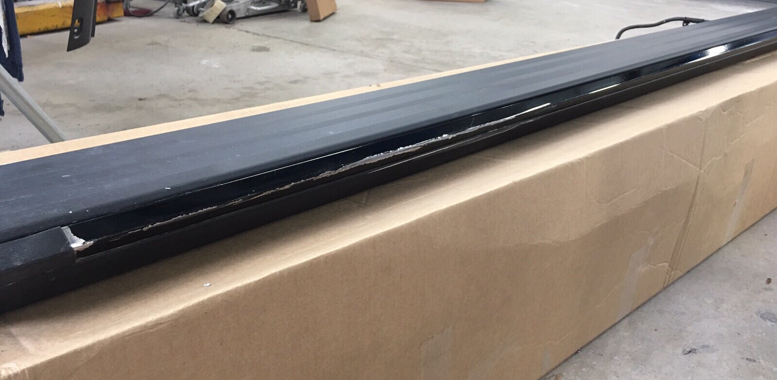 2015-2018 Yukon,Escalade. Power retractable Step W/ Light, Right side ...