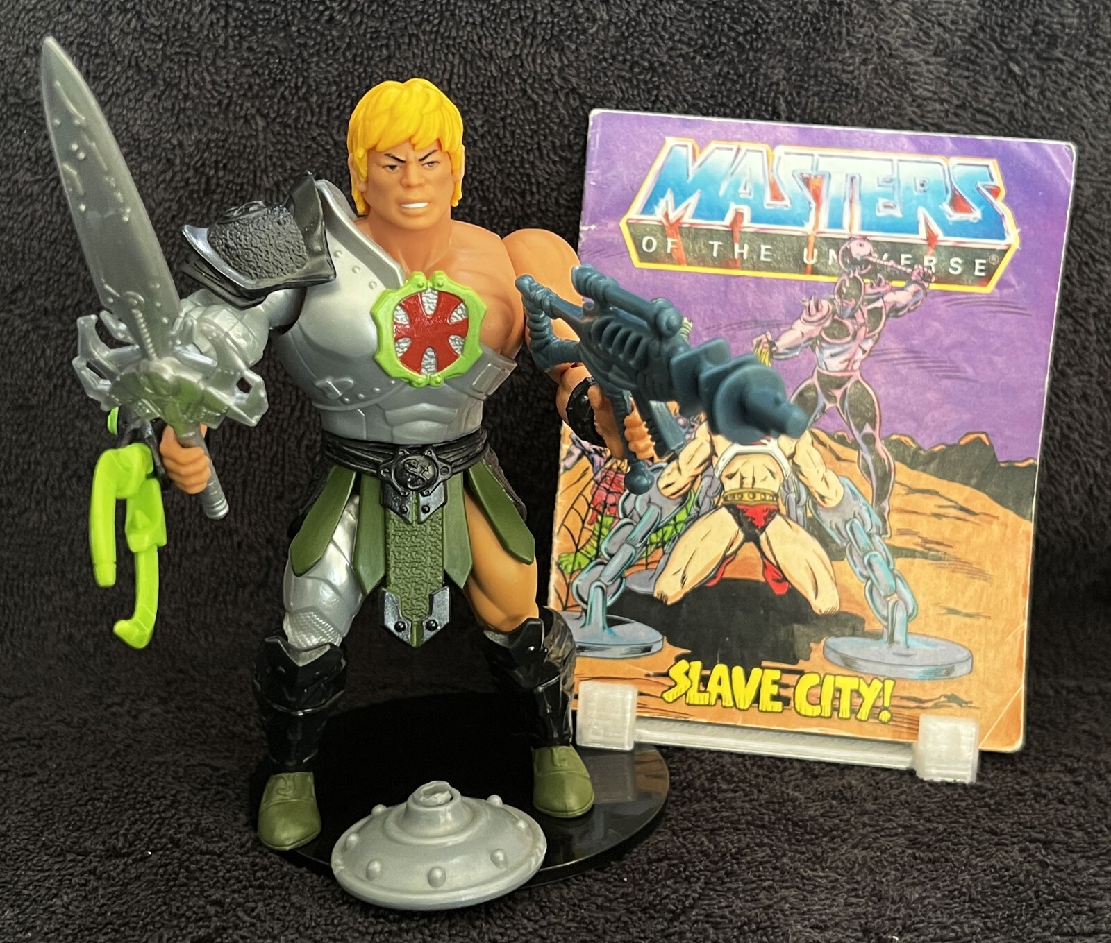 HE-MAN SNAKE ARMOR • DIABOLICAL SNAKE INVASION • MASTERS OF THE ...