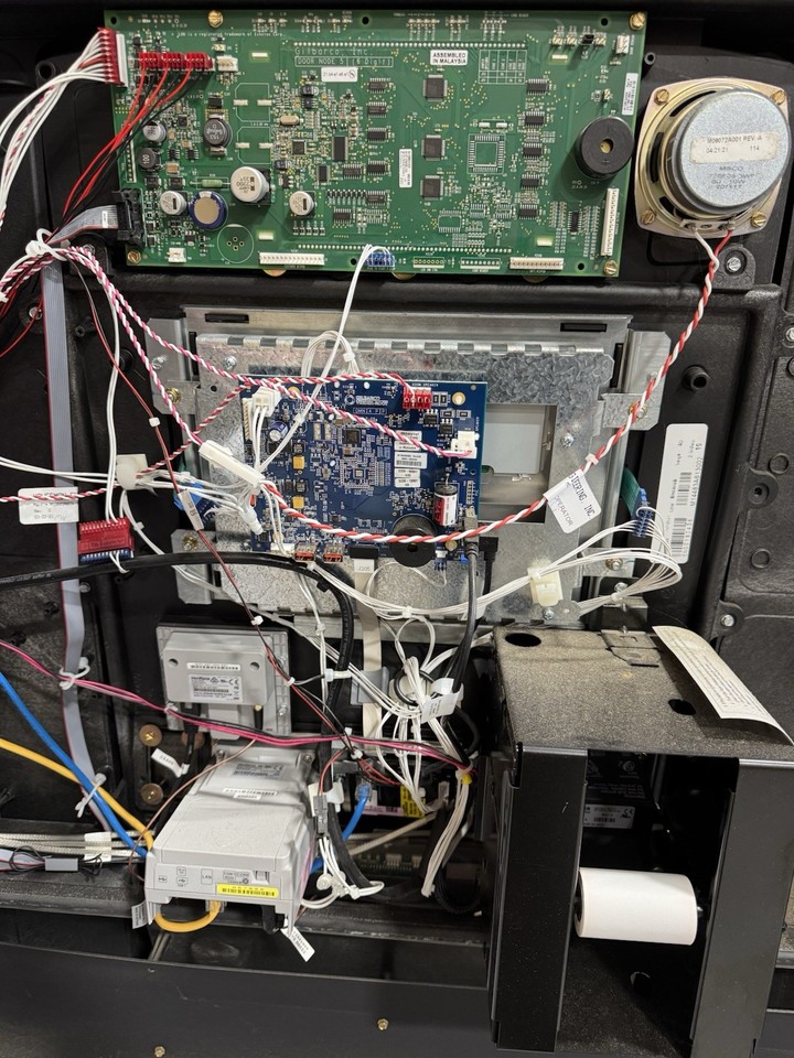 Gilbarco Encore 700s NL3 - 5 product 3 Hoses - EMV FlexPay IV Omnia w ...