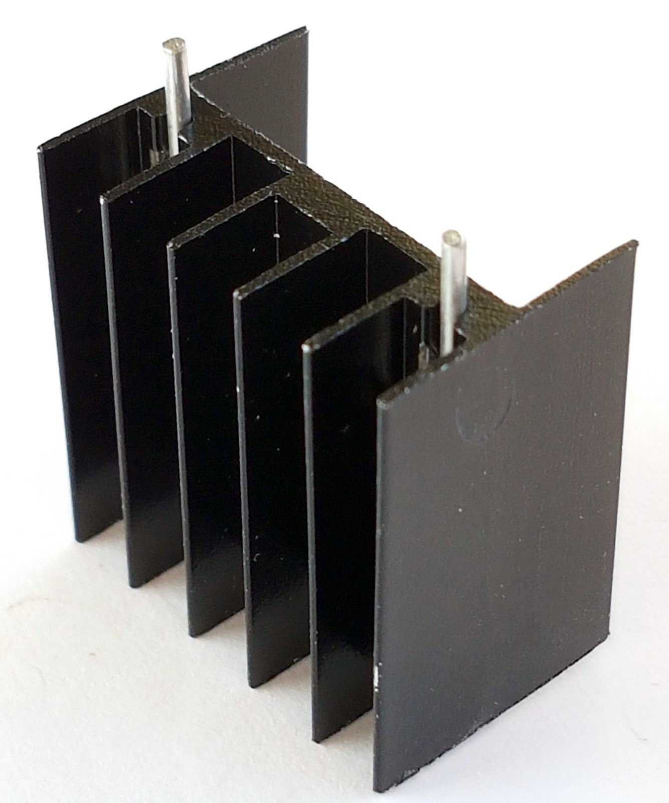 TO220 heatsink, vertical PCB mount, black anodised aluminium, T0220 ...