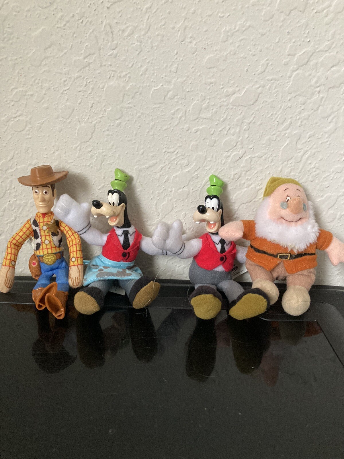 Disney Goofy House Of Mouse Woody Toy Story Snow White Dwarf Doc Burger ...