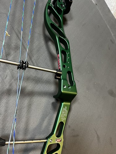 PSE Supra RTX 40 - EM Cam (24-30”) 50-60lb Limbs- Custom Paint, Great ...