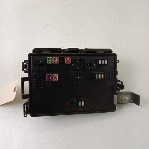 DK90662 2008-2010 DODGE CHARGER 2.7L ENGINE FUSE RELAY BOX (04692140 ...