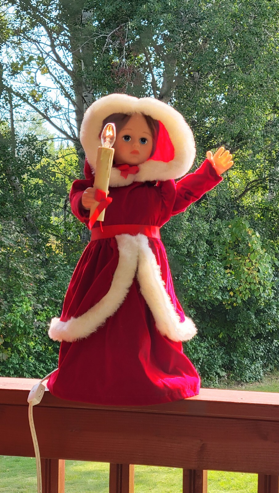 Vtg 1990 Rennoc 19" Christmas Victorian Caroler Doll Animated Lighted ...