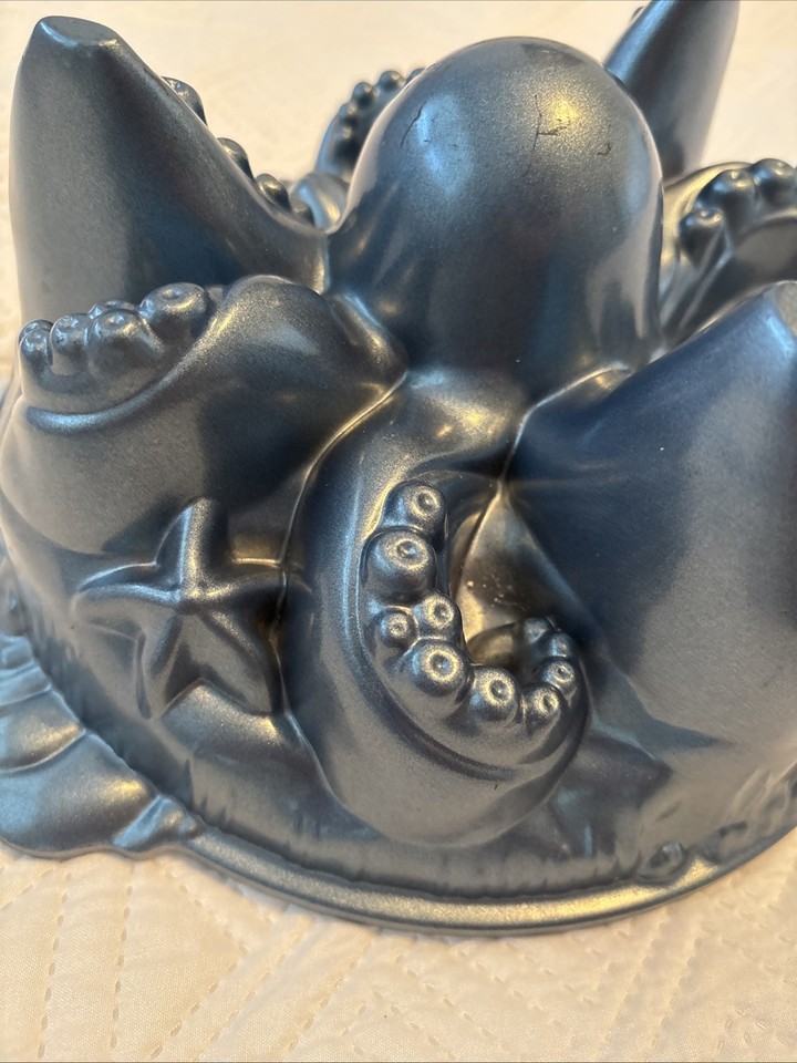 NORDICWARE Non-Stick Octopus Cake Pan Blue Cast Aluminum 10 Cup Made In ...