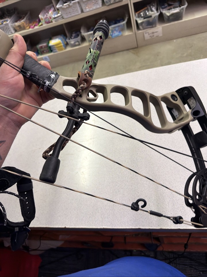 🔥Prime Logic CT3 70-80 LB DRAW 29" DL Compound Bow 335fps With Release ...
