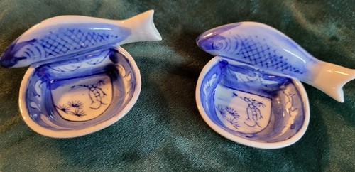Hashioki Koi fish chopstick rest / sauce bowl, blue white porcelain ...