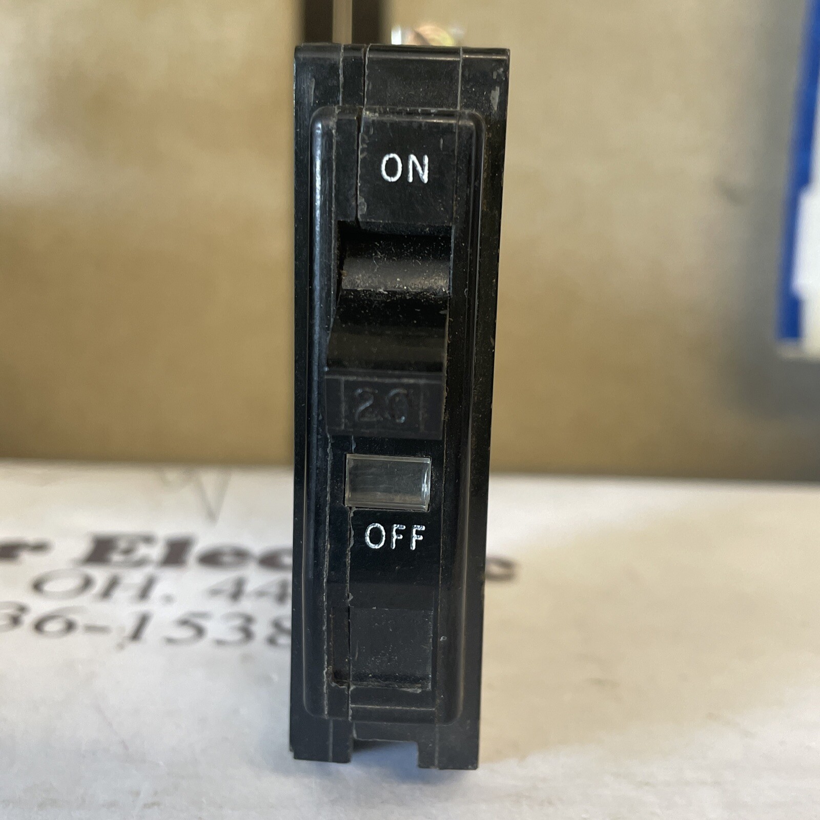 *LOT OF 20* Square D QOB120 - 20 Amp 1 Pole 120/240 VAC Bolt-On Breaker ...