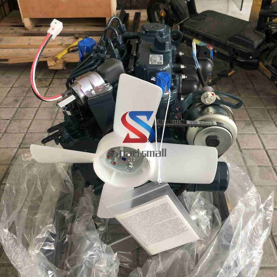 Kubota D722-EF18-CN4 EF18 Engine Assembly 2500RPM 10.2KW Diesel ...