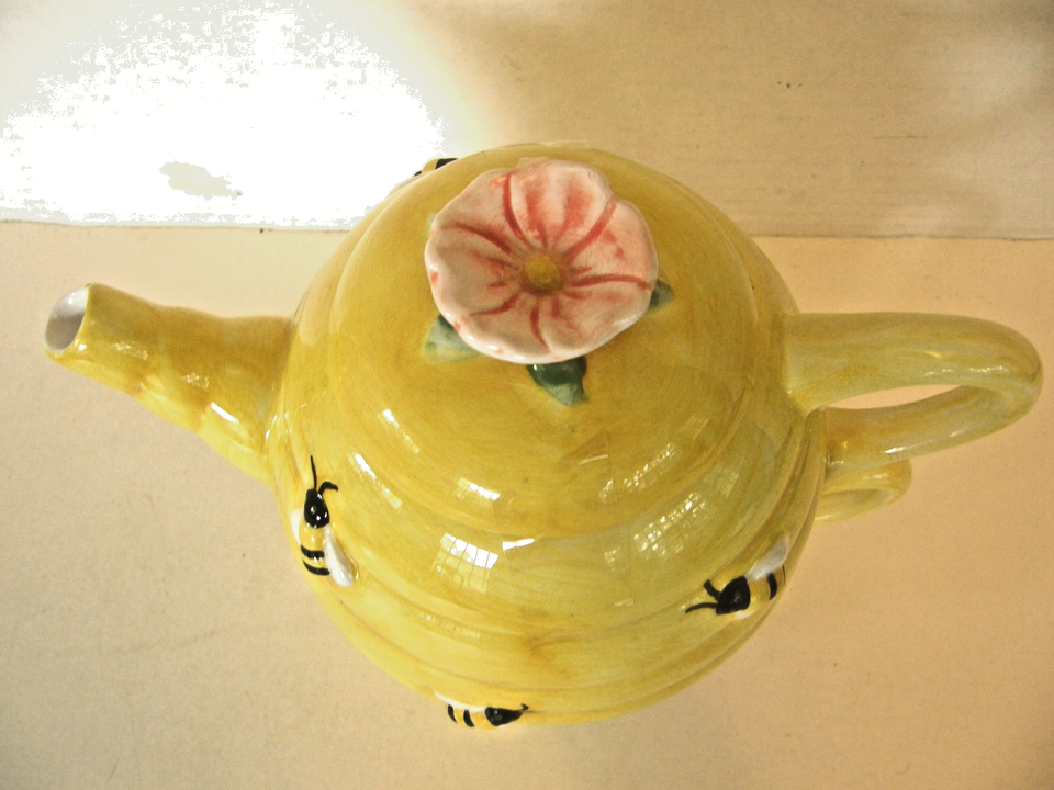 Trump Marina Hotel- Bee Hive Teapot w Cup -3-Piece Trump Collectible | eBay