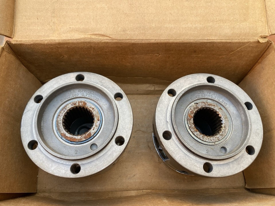 NOS WARN locking Hubs 4WD | eBay