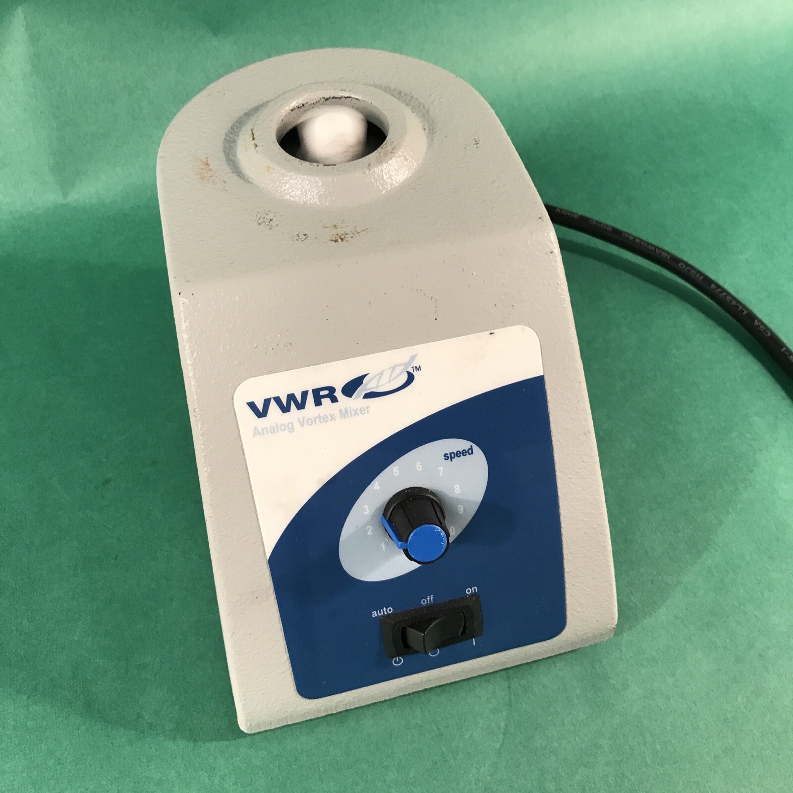 VWR 58816-121 MINI VORTEXER LABORATORY BENCHTOP VORTEX SHAKER VM-3000 ...